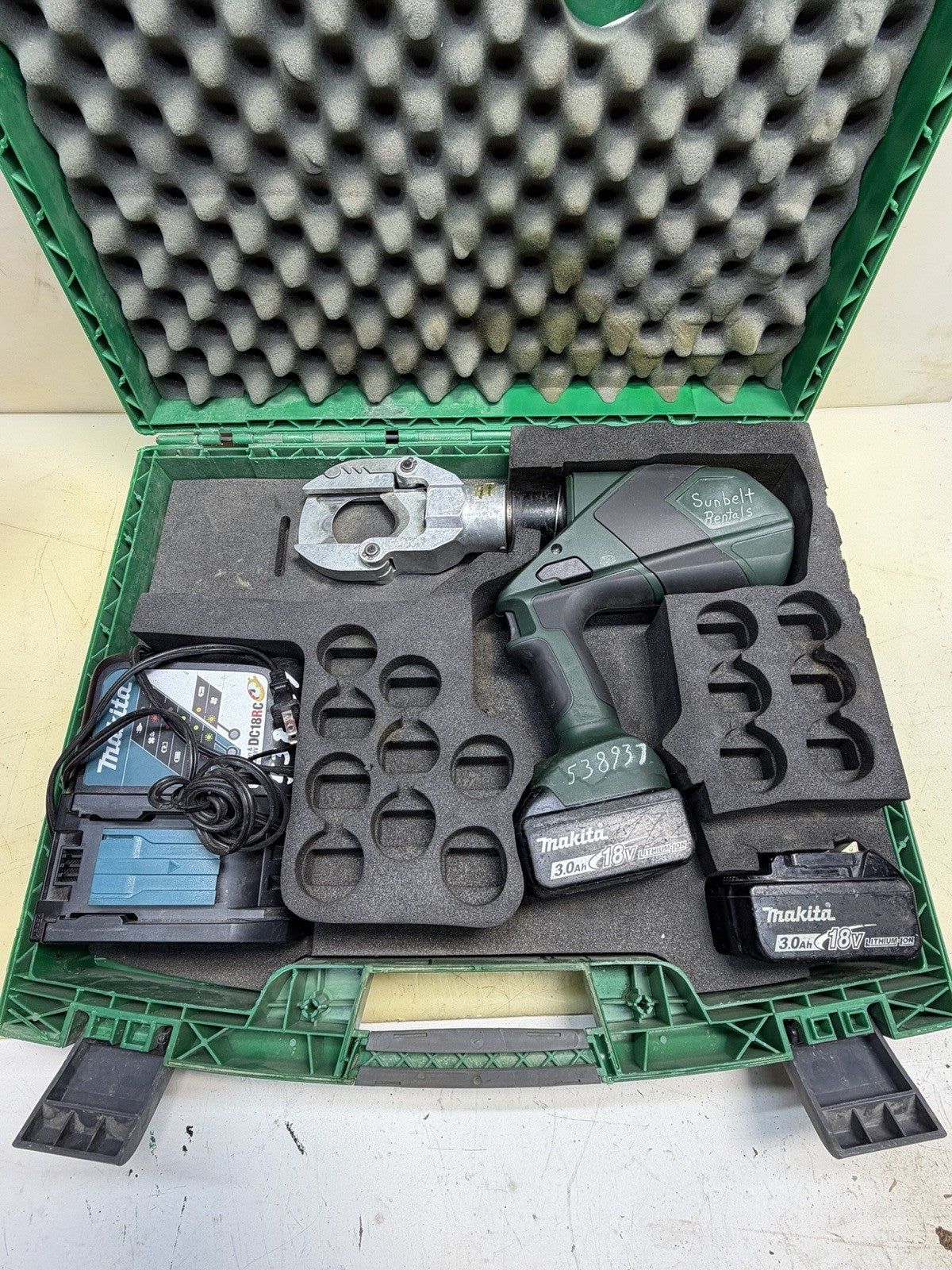 Greenlee Gator (ESG50L) Battery Powered Cable Cutter — Buys Galore