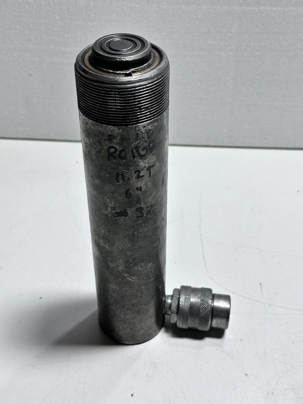 Enerpac RC106 Single-Acting Hydraulic Cylinder with 10 Ton Capacity #3 ...